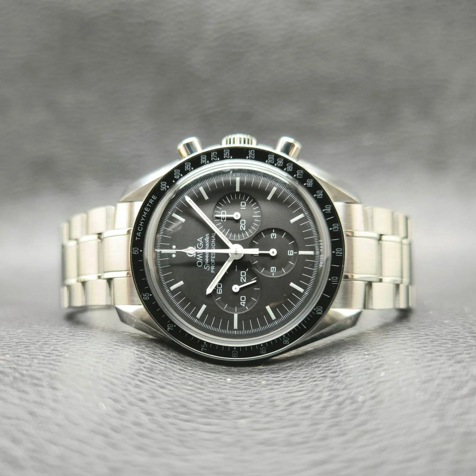 Jual Omega Speedmaster Professional Moonwatch Big Box / Bracelet 311.30 ...