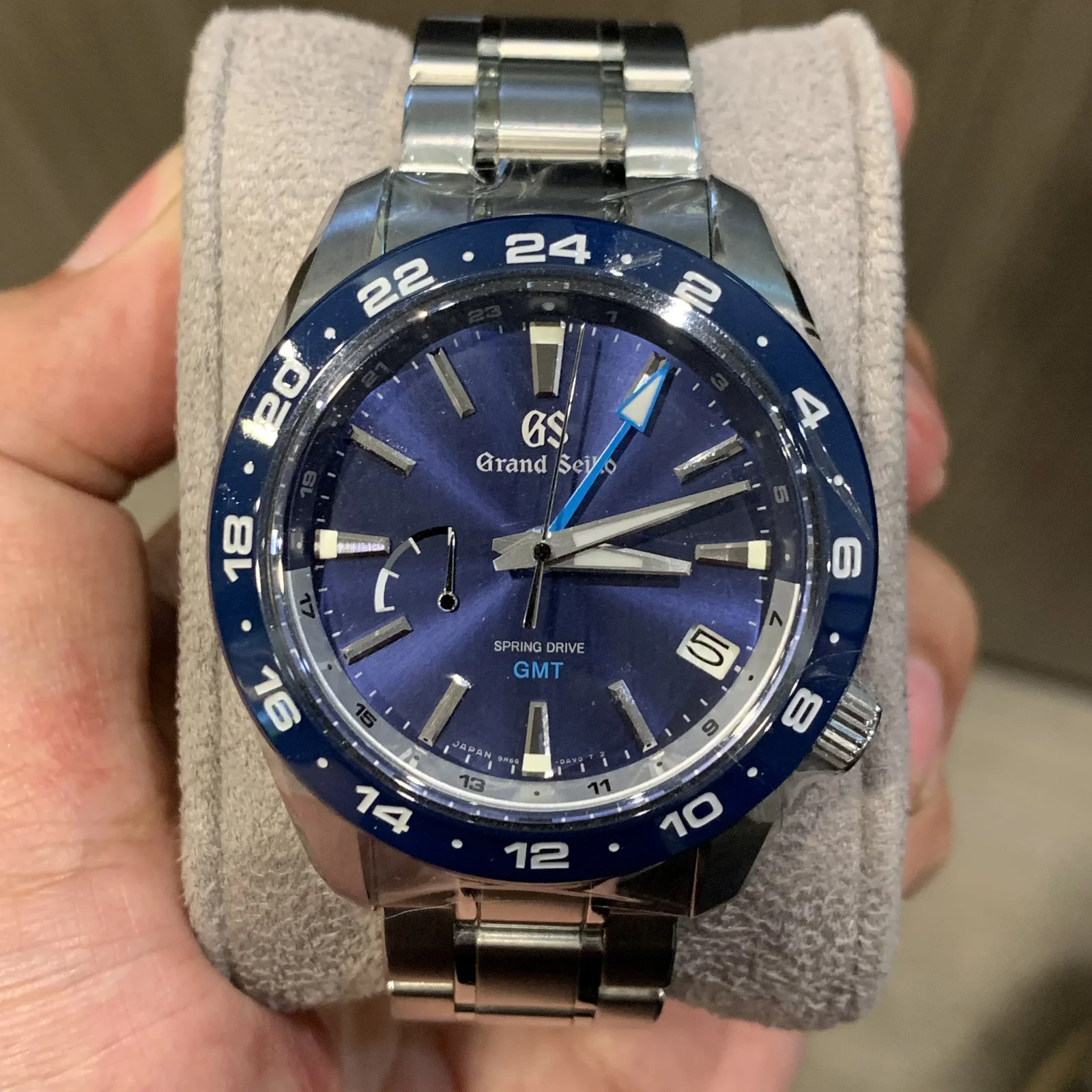Jual Grand Seiko Spring Drive GMT SBGE255 Blue SBGE255G Original | Flecto