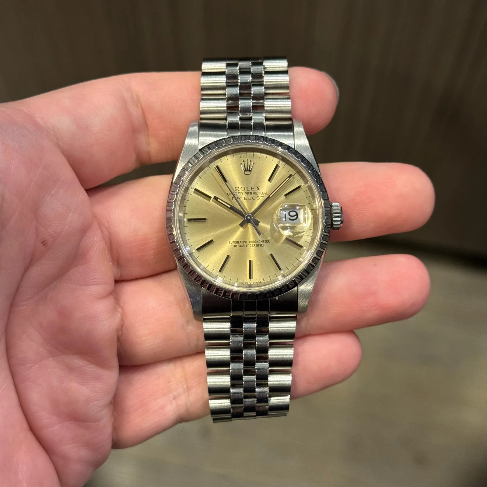 Jual Rolex Datejust 36 16220 Stainless Steel / Sunburst 16220 Original ...