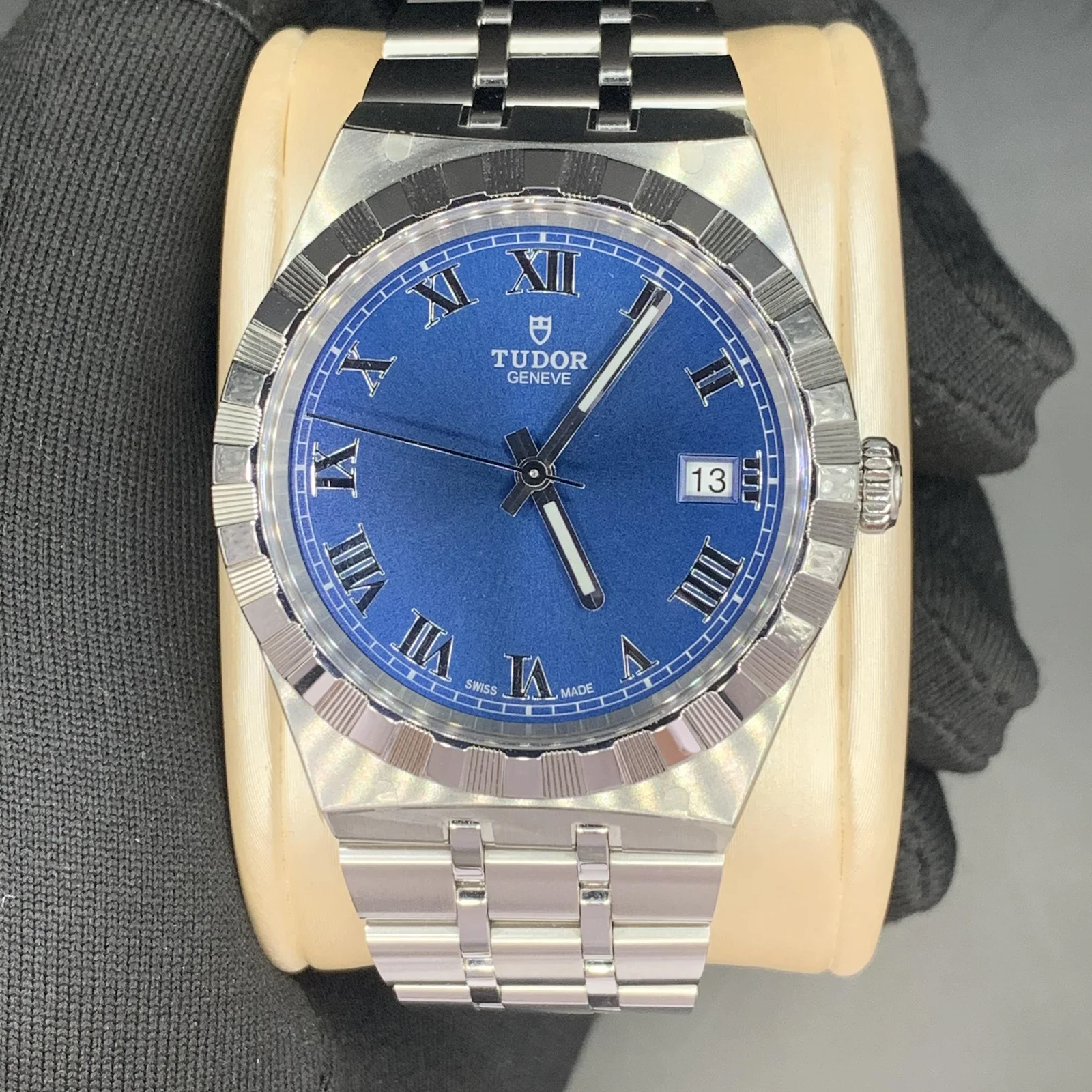 Jual Tudor Royal Date 38 Stainless Steel / Blue - Roman 28500-0005 ...